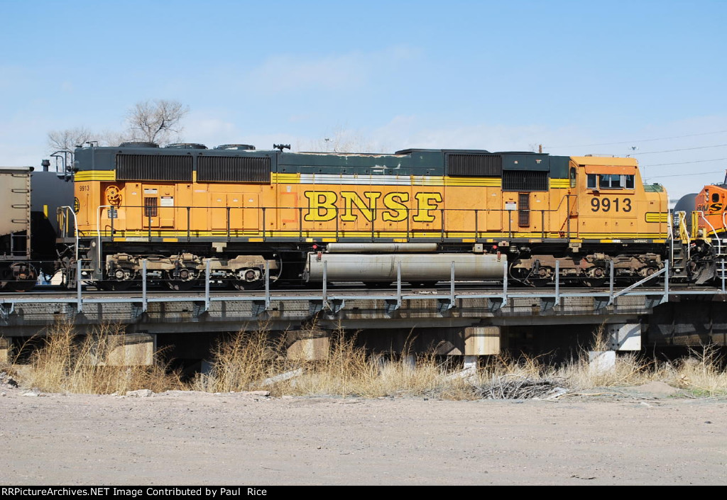 BNSF 9913